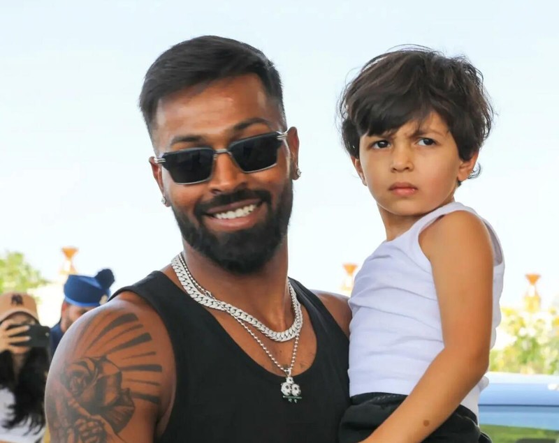 Hardik Pandya Biography: Family, Personal Life, Career, Stats, IPL - All Details